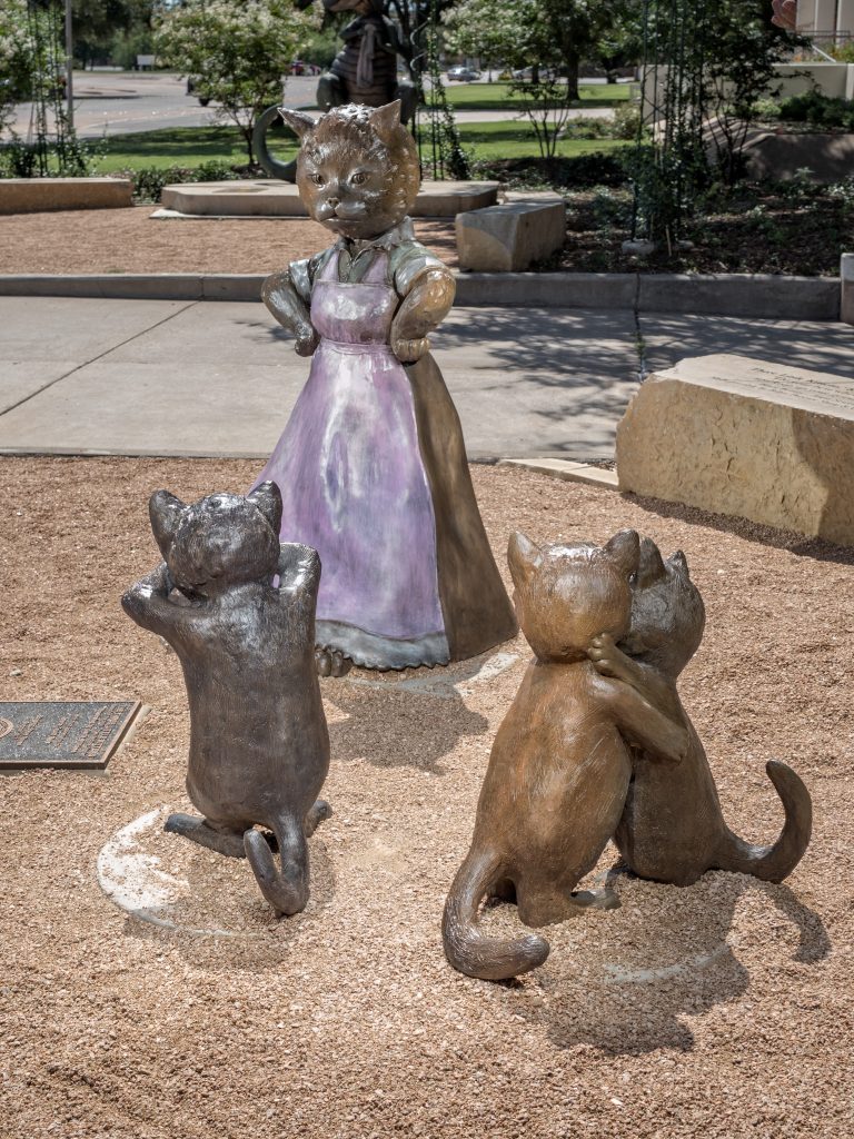 Storybook Sculptures – Storybook Capital of America